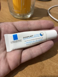 Відгуки про Бальзам для губ La Roche-Posay Cicaplast відновлювальний ...