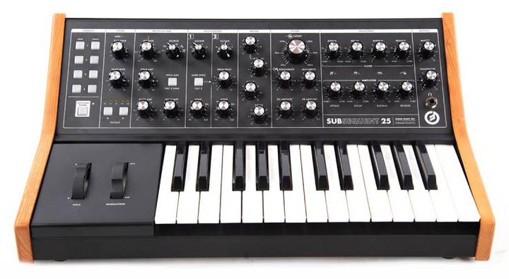 Синтезатор аналогового моделирования MOOG SUBSEQUENT 25 – фото, отзывы ...
