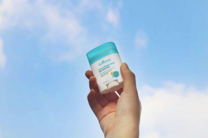 Стик солнцезащитный с гиалуроновой кислотой Isntree Hyaluronic Acid ...