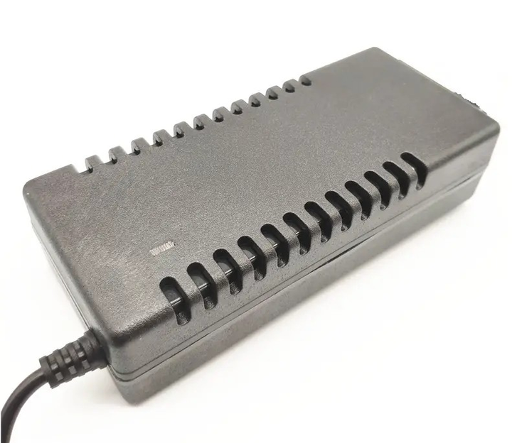Блок питания (адаптер) 12v 6a 72w, 12в 6а 72вт розеточный в пластиком ...