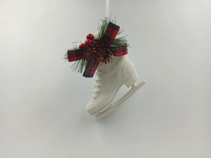 Ялинкова іграшка Long Dragon Ковзани з декором 11 х 11 х 4 см Білі Ld21009 фото відгуки