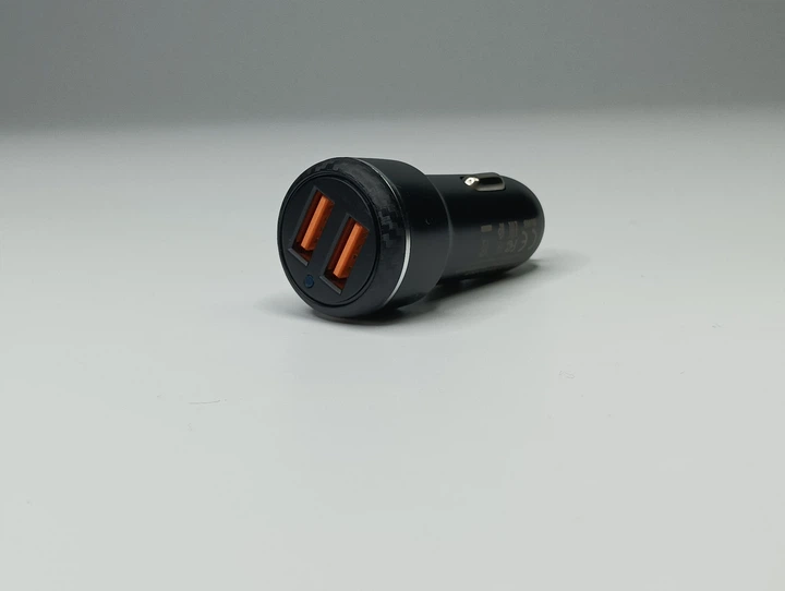 Автомобильное зарядное устройство Borofone BZ17 с поддержкой быстрой зарядки 18W (2USB) QC 3.0 ...