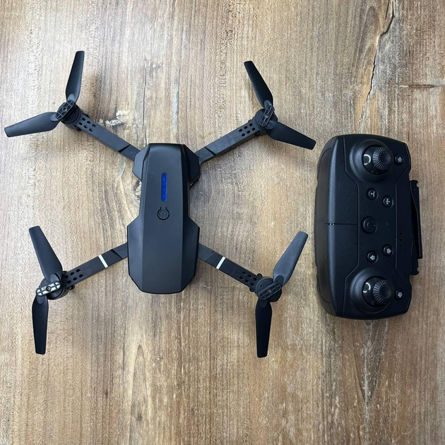 Квадрокоптер E88 PRO HD720 с камерой FPV до 30 мин полета в комплекте 2 ...