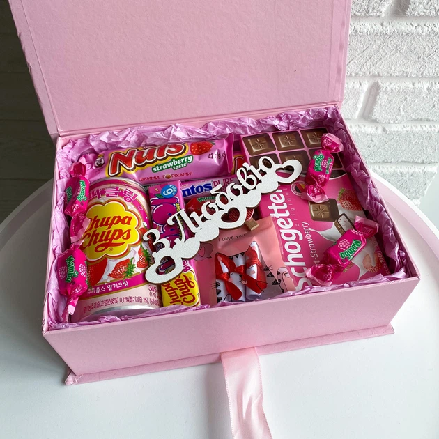 Солодкий подарунковий бокс для дівчинки на день народження фото відгуки характеристики в