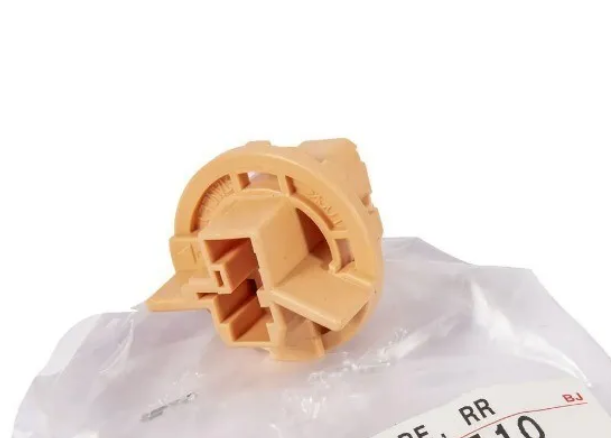 Цоколь лампы заднего фонаря Toyota Prado 120 '03-09, (81555-13510 ...