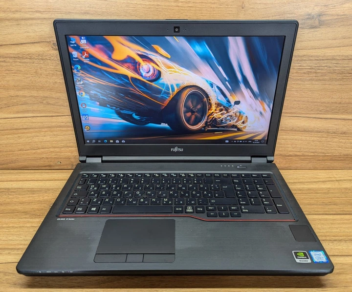 Мобільна робоча станція Fujitsu Celsius H780 / 15.6" (1920x1080) IPS ...