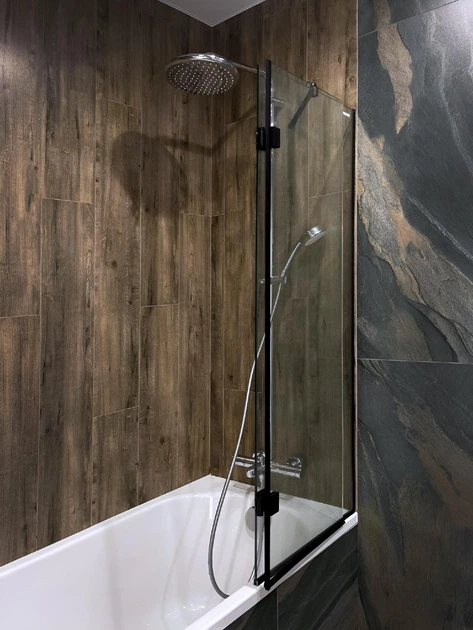 Шторка екран на ванну скляна SPLENKO 600 х 1500 мм чорна фурнітура Rosaria Loft розпашна складна ...