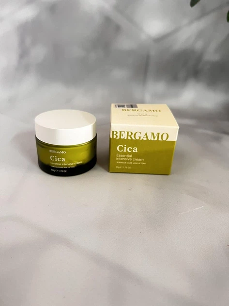 Крем для обличчя Bergamo Cica Essential Intensive Cream з азіатською ...