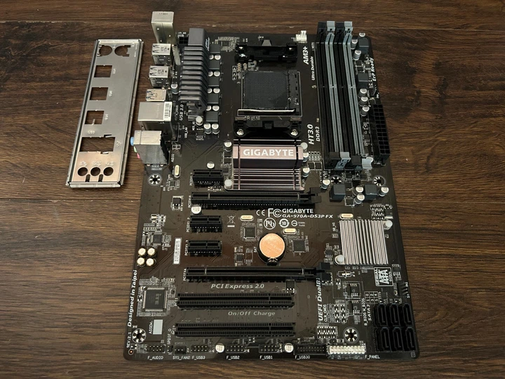Материнская плата Gigabyte GA-970A-DS3P FX (sAM3+, AMD 990FX / AMD ...