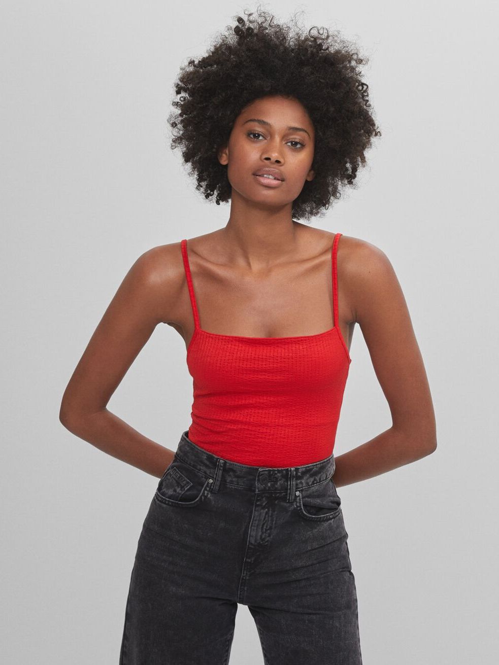 R̲O̲Z̲E̲T̲K̲A̲ | Боди-майка Bershka 3236/187/600 S Красная ...