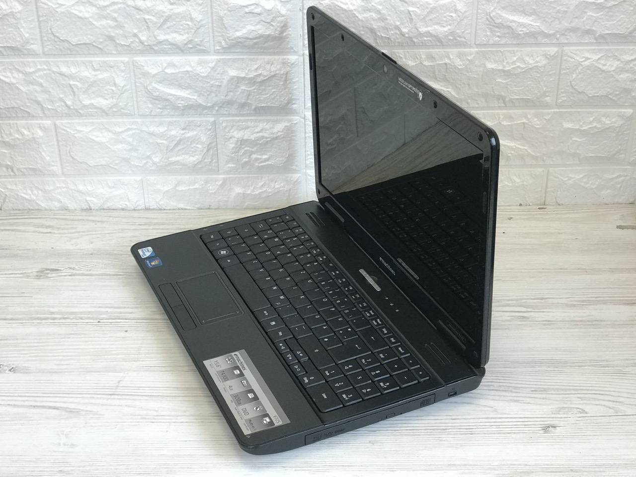 БВ Ноутбук Acer eMachines E725 15.6 Intel T4300 4 RAM 250 HDD – низкие ...