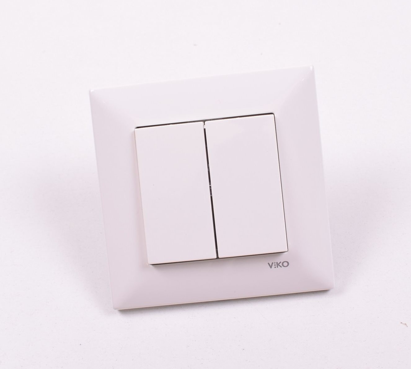 Вимикач двоклавішний білий Viko Meridian 90970002-WH – фото, отзывы ...